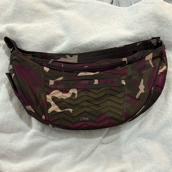 lug | Bags | Nwot Lug Boomerang Sling Bag In Camo Berry | Poshmark